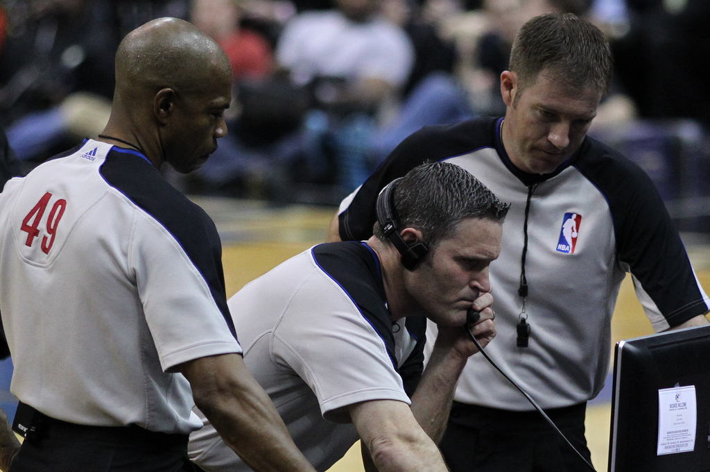 On-Court Headsets for NBA Referees Might be Coming | TechGraphs